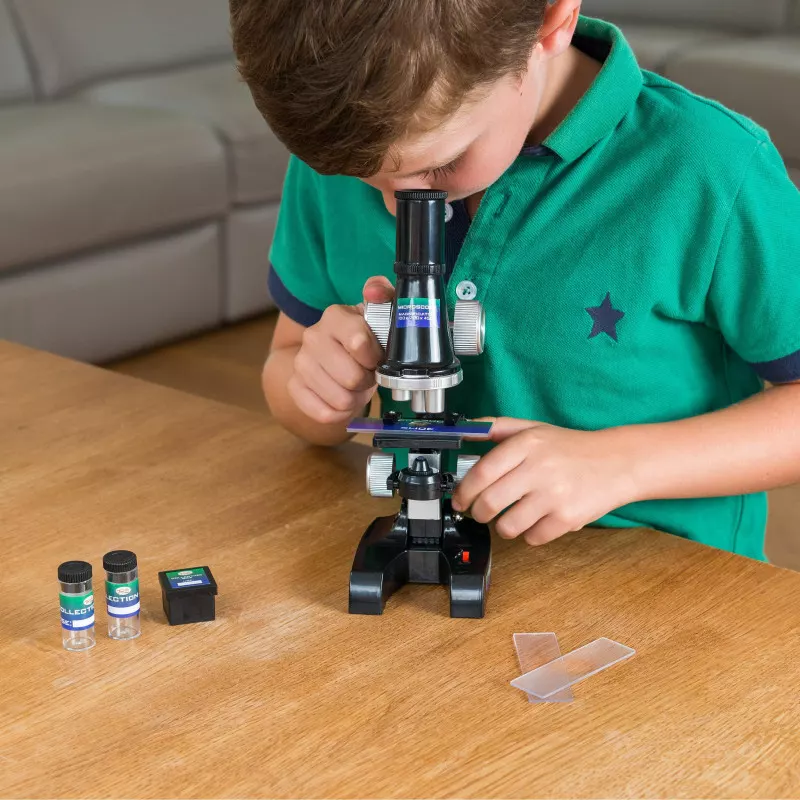 SCIENCE Microscope Set with light