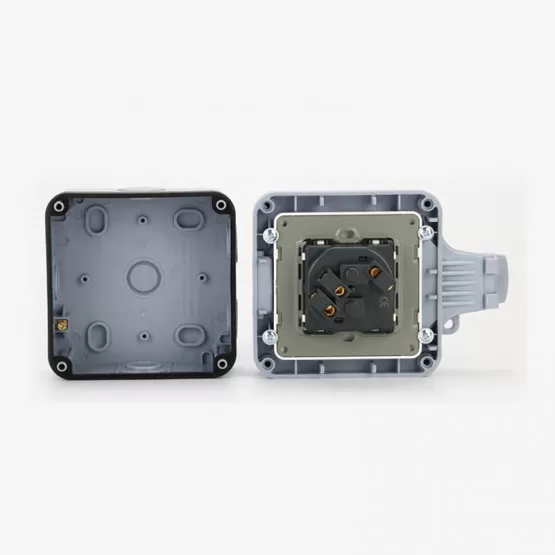 INF Utomhus vägguttag med lock IP66 Eluttag 16A 250V